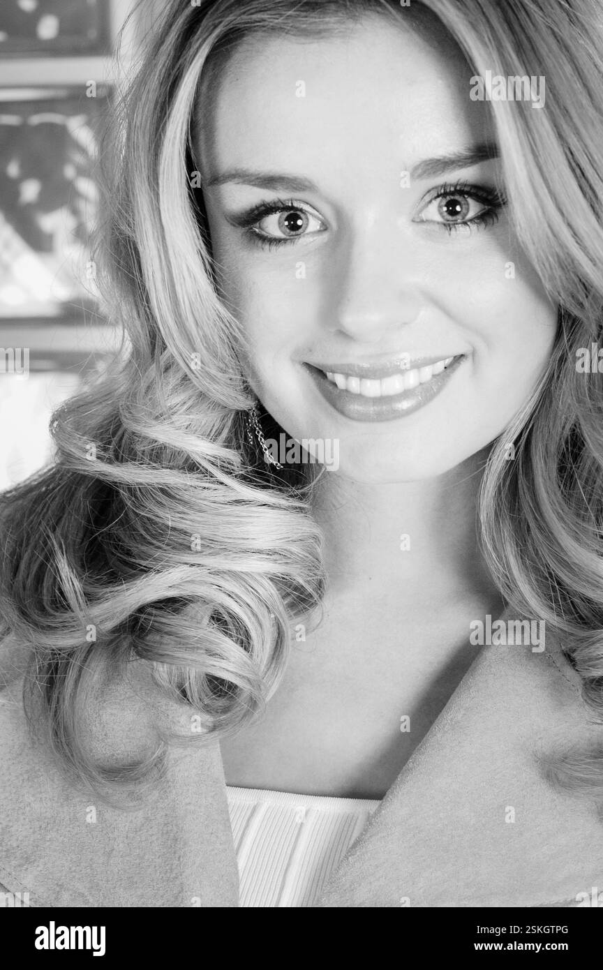 KATHERINE JENKINS, YOUNG, PORTRAIT, 2005: Operatic singer and TV star ...