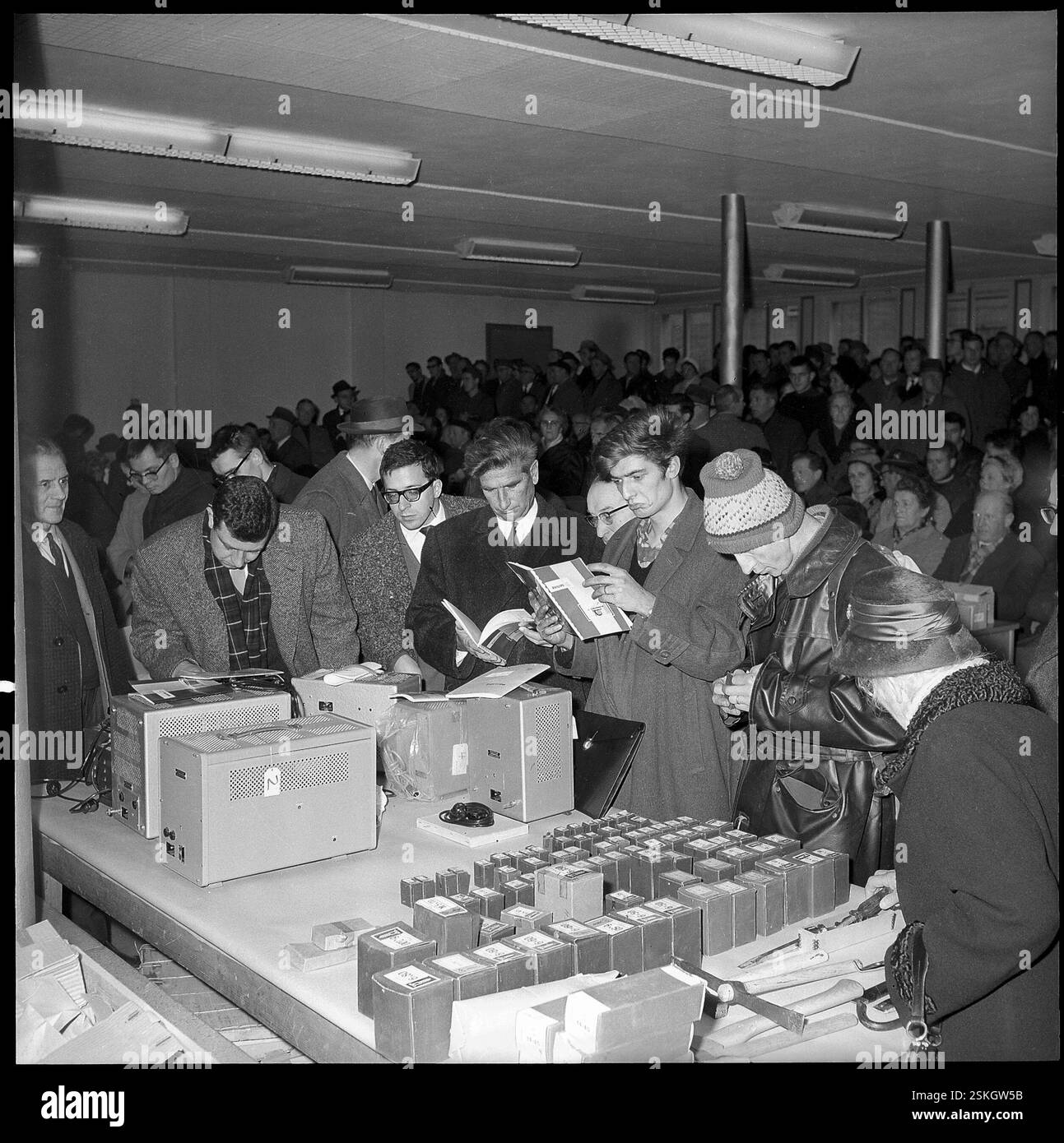 Missglückte schweizerische Antarktis-Expedition 1964: Versteigerung der alpinistischen ...