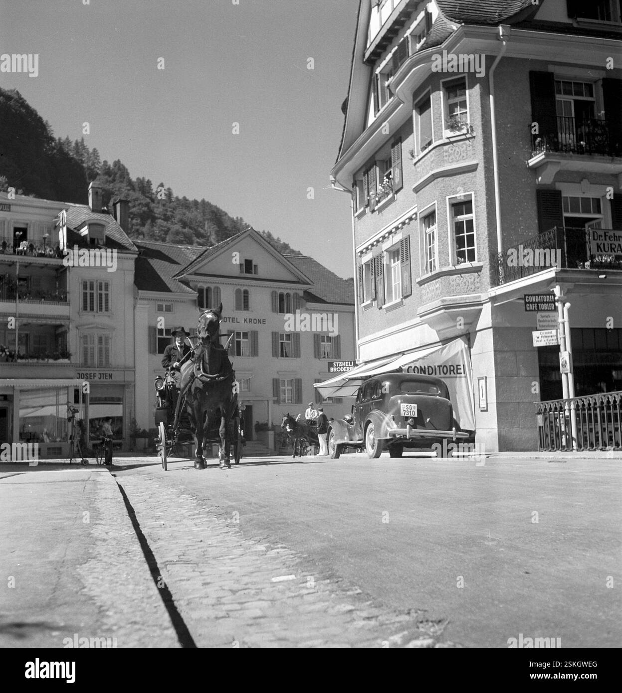 Kutschenfahrt in Bad Ragaz, 1941#Horse-drawn carriage in the streets of ...