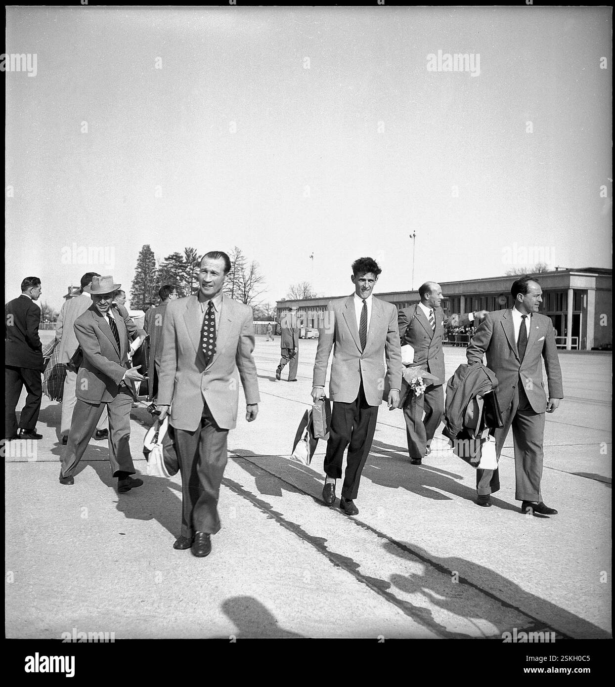 Team: L. Flury, R. Aubert, R. Lambert, J. Asper, René Dittert (Chef ...