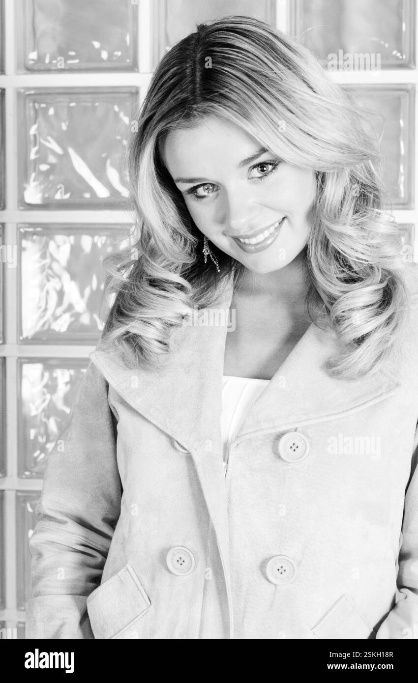 KATHERINE JENKINS, YOUNG, PORTRAIT, 2005: Operatic singer and TV star ...