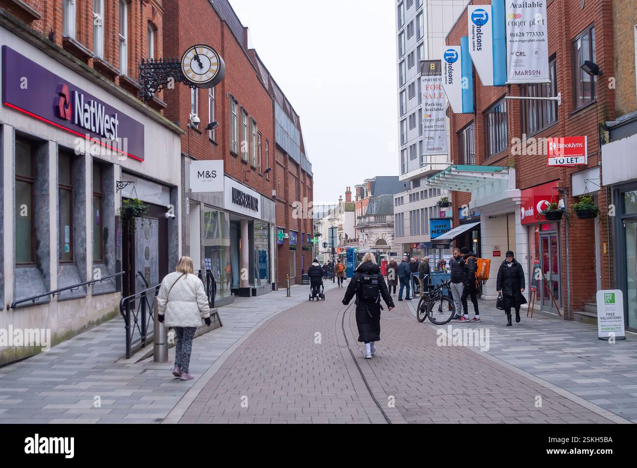 Maidenhead, Berkshire, UK. 11th February, 2025. Shoppers out in ...