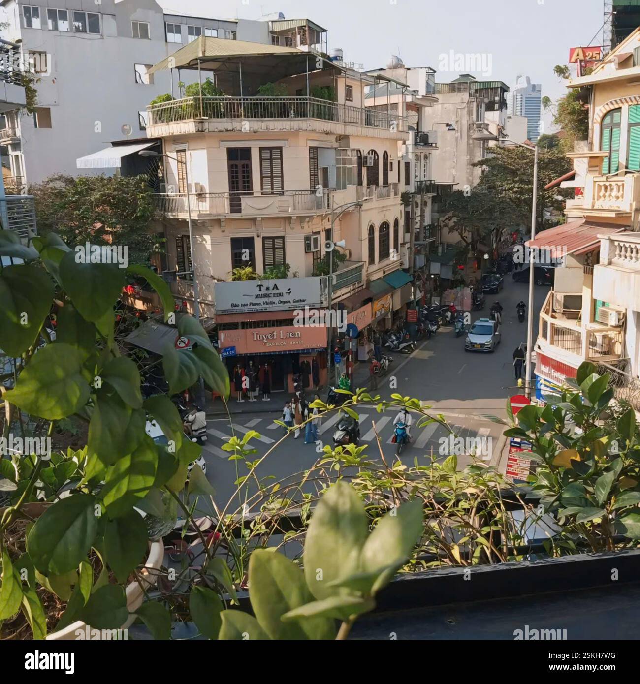 Bustling Street View of an Old Quarter Neighborhood Stock Photo - Alamy