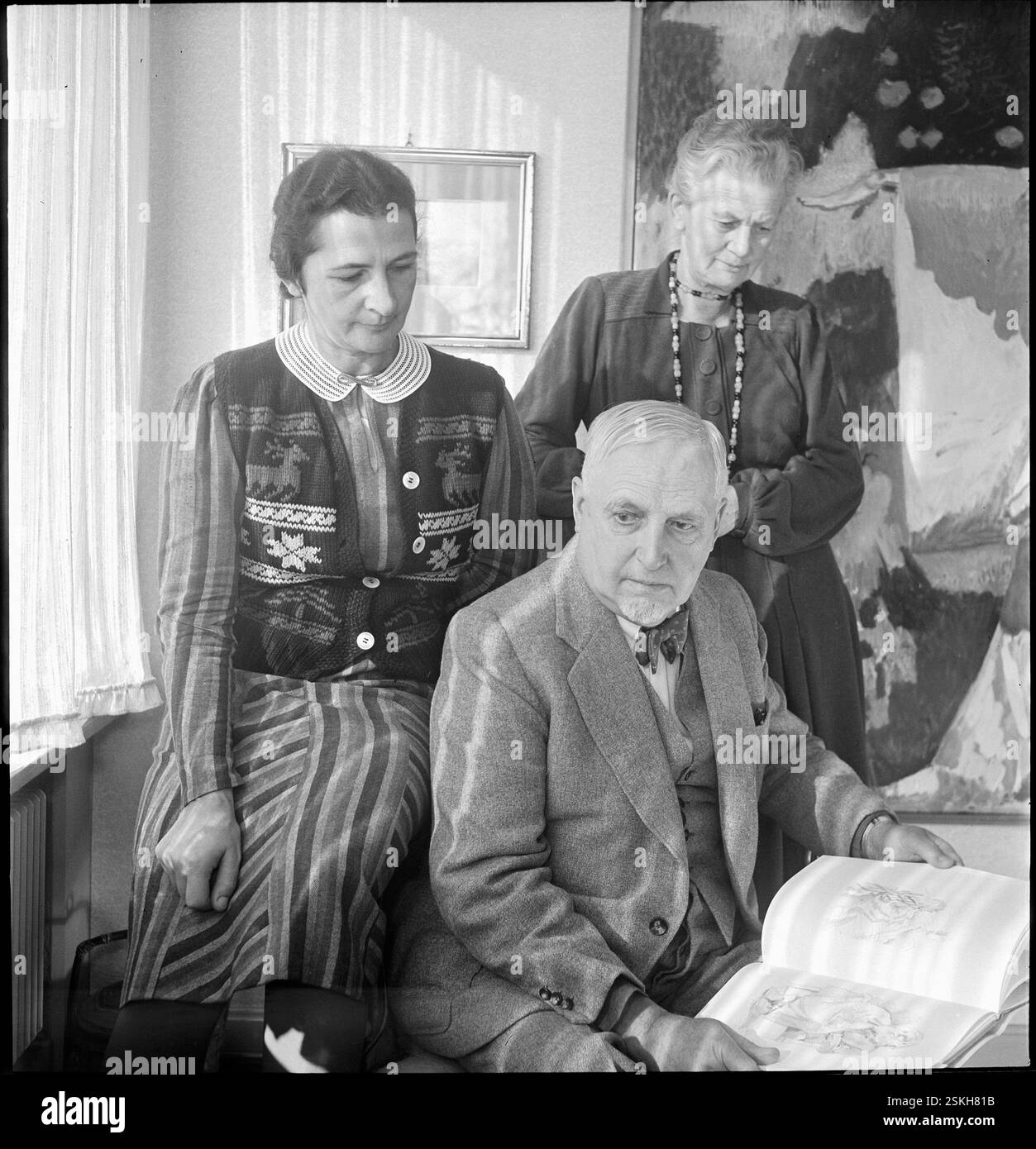 mit seiner Tochter und seiner Frau Anna#with his daughter and his wife ...