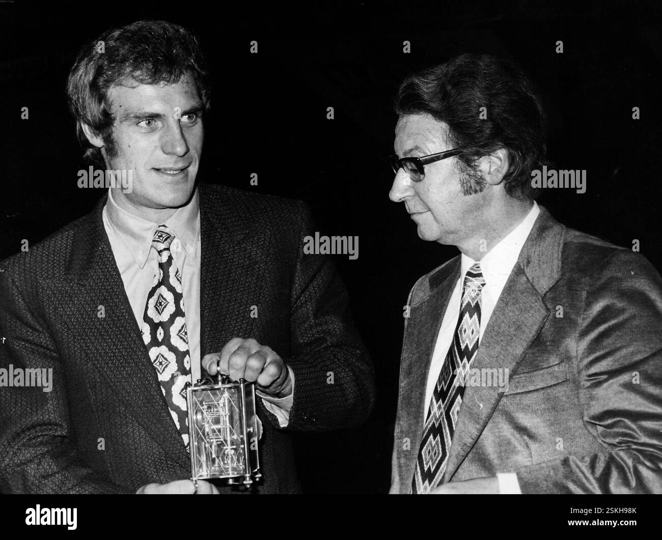 Rudi Altig und Hallenstadion-Direktor Heinrich Hächler, 1971#Rudi Altig ...