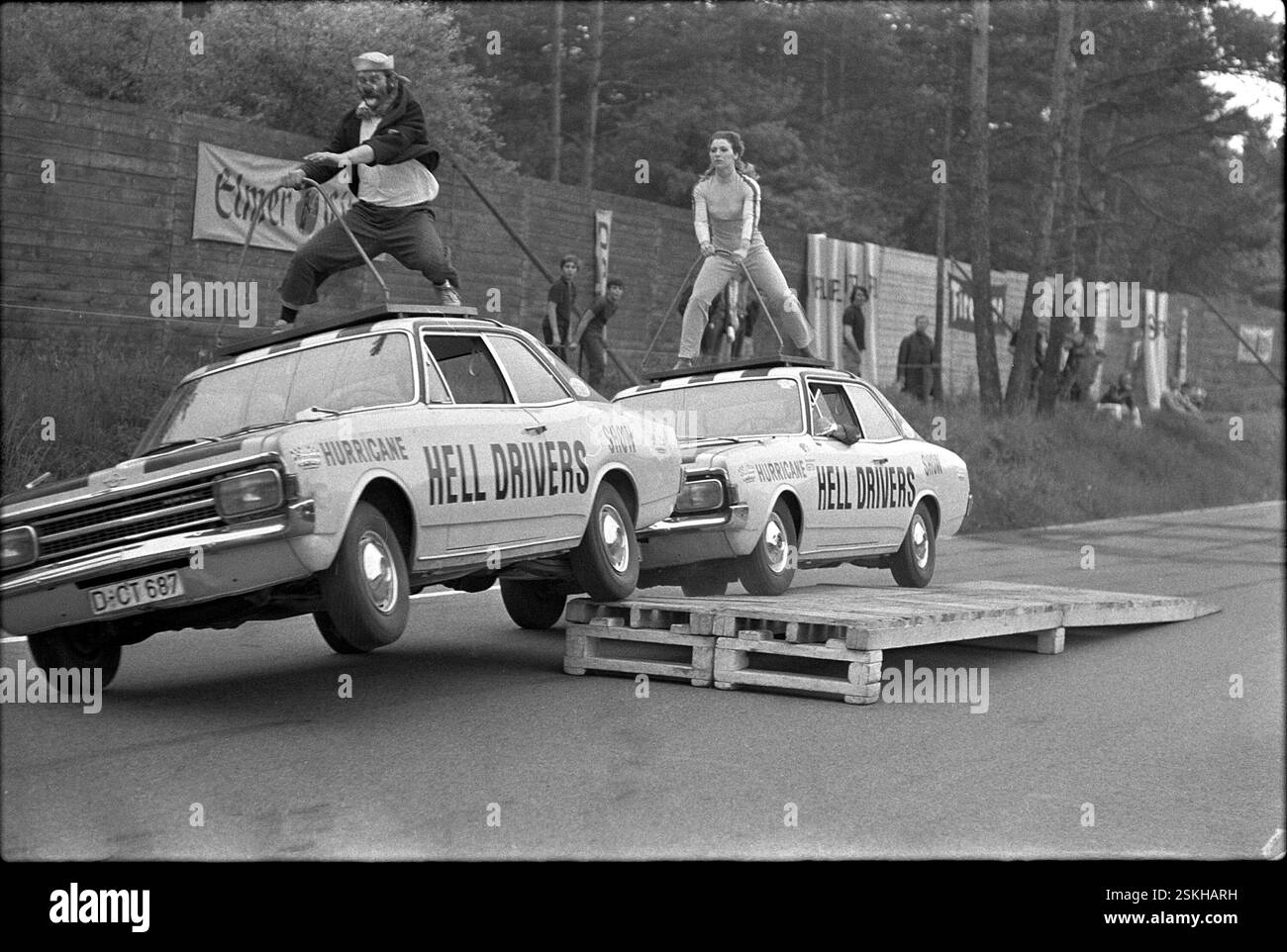 Hell Drivers, Auto-Akrobatik 1971#Hell Drivers, car acrobatics 1971 ...