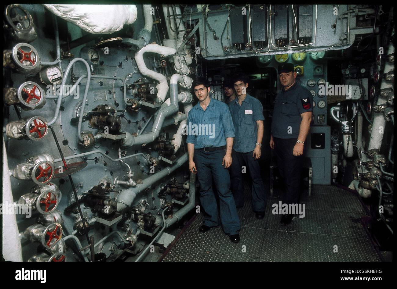 Maschinenraum, US-Flugzeugträger John F. Kennedy im Mittelmeer#Engine ...