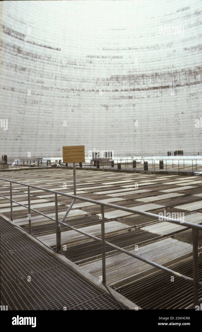 AKW Atomkraftwerk Gösgen, Kühlturm innen, 1980#Nuclear power station ...