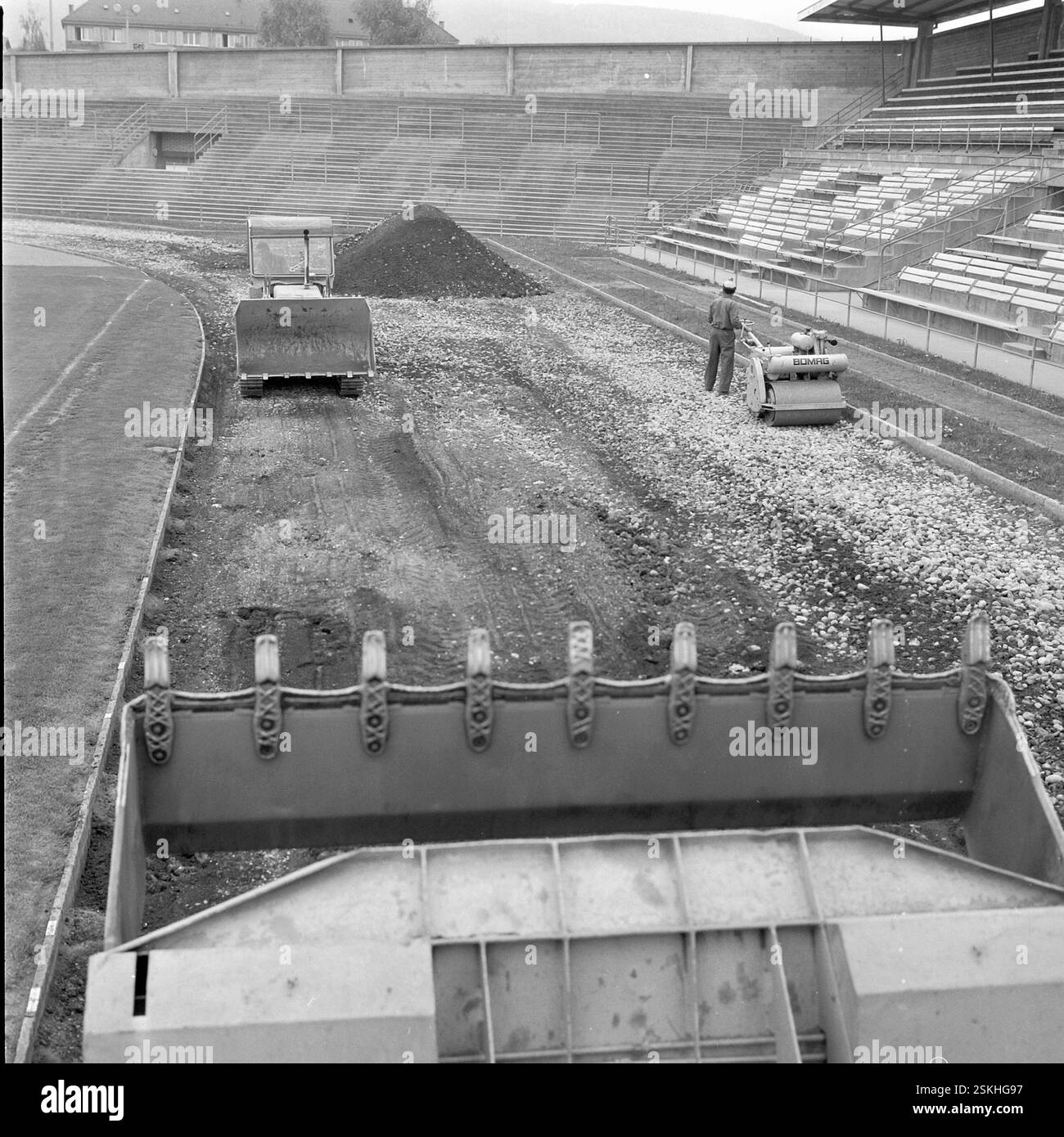 Letzigrund Stadion; Bau der Tartanbahn 1968#Letzigrund Stadium ...