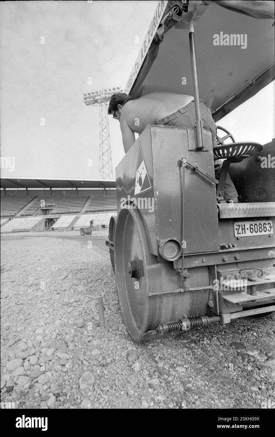 Letzigrund Stadion; Bau der Tartanbahn 1968#Letzigrund Stadium ...