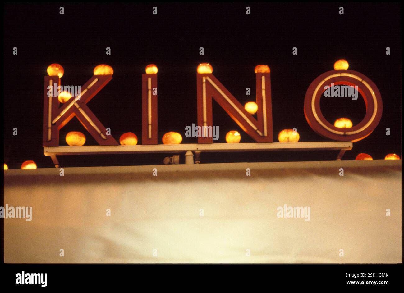 Mit Räbenlichtern dekoriertes Kino Logo; Richterswil 1981#Cinema logo ...