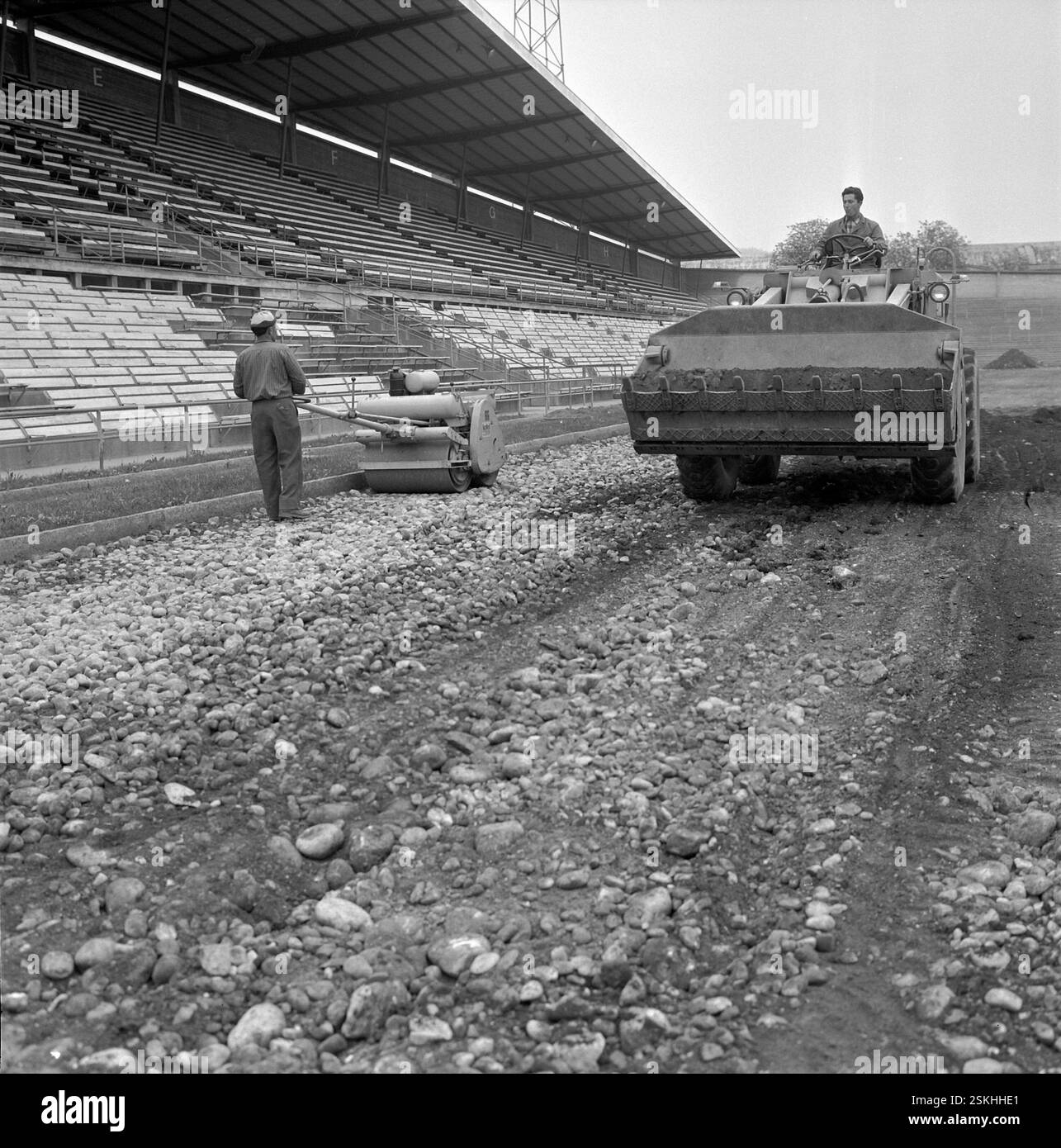 Letzigrund Stadion; Bau der Tartanbahn 1968#Letzigrund Stadium ...