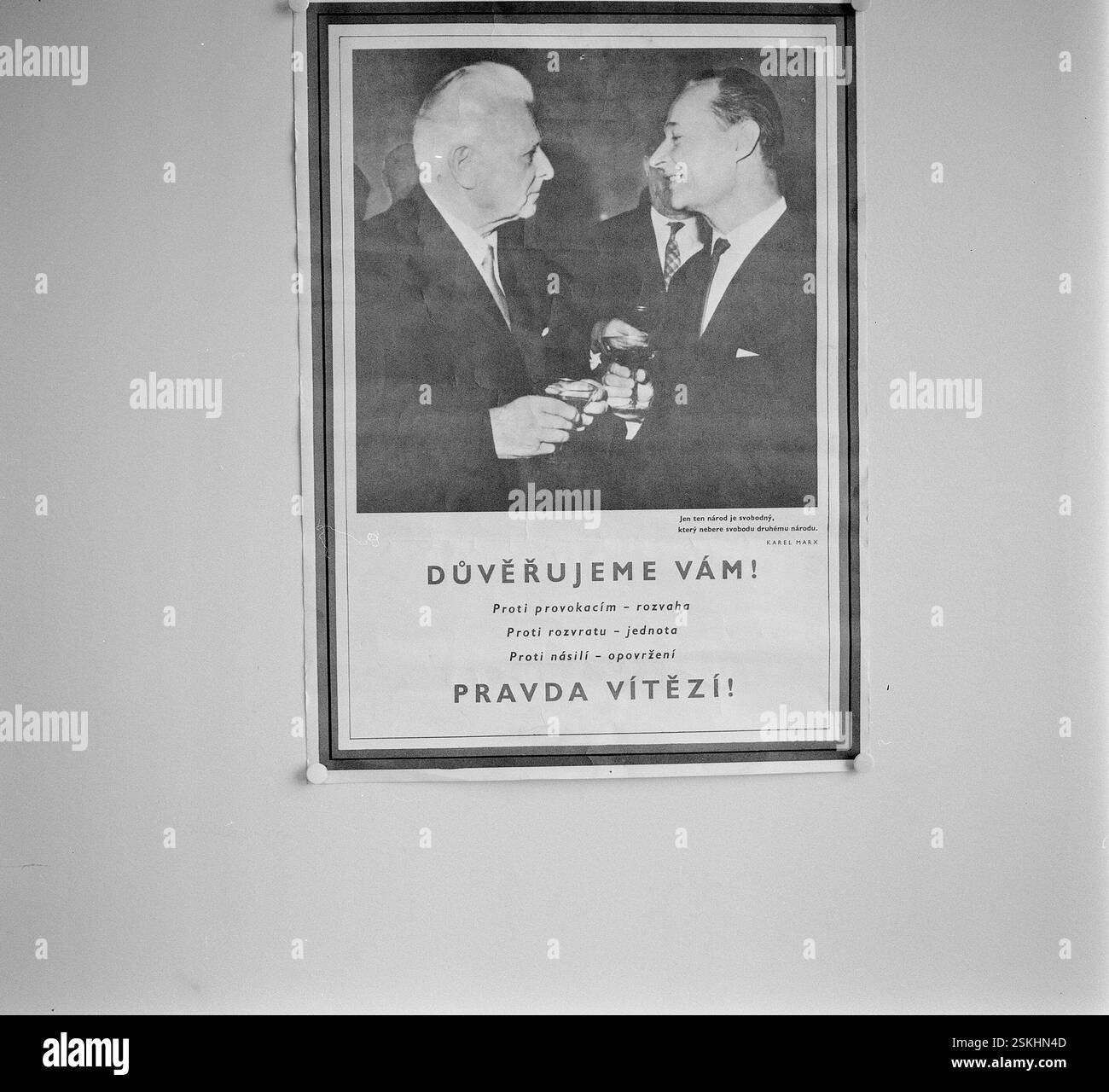 Prager Frühling, Dubcek-Plakat aus der CSSR; 1968#Prague Spring, Dubcek ...