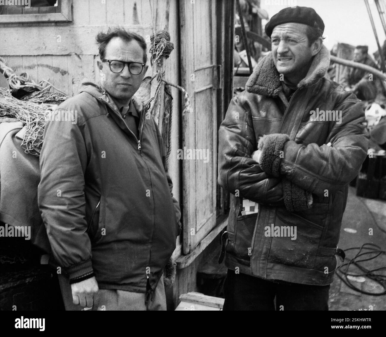 Carl Foreman, David Niven während den Dreharbeiten zum Film "The Guns ...