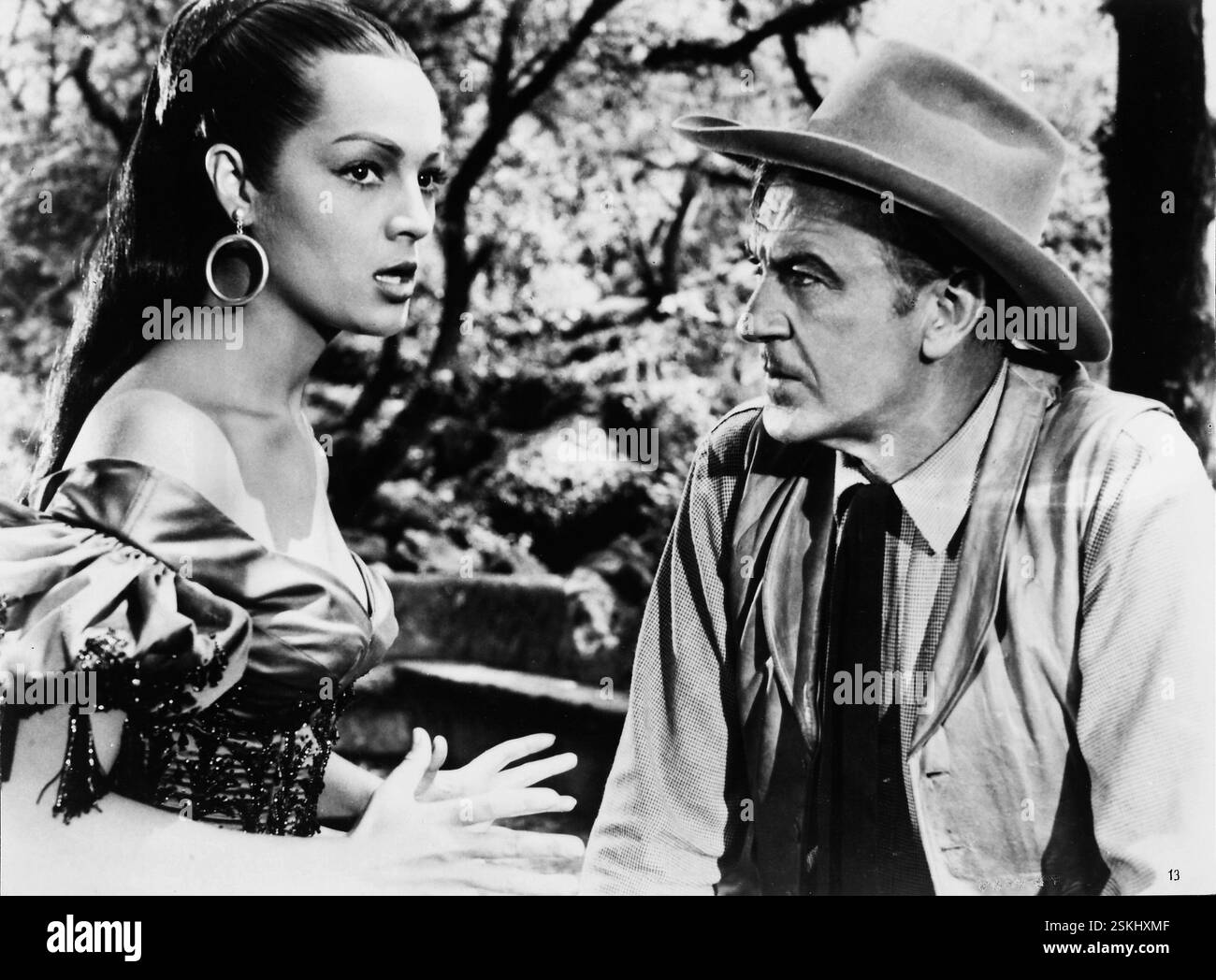 Sarita Montiel, Gary Cooper in "Vera Cruz" 1954#Sarita Montiel, Gary ...