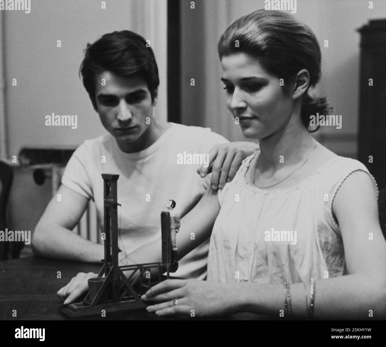 Jean-Pierre Leaud, Catherine Isabelle Duport in "Masculin Feminin" 1966 ...