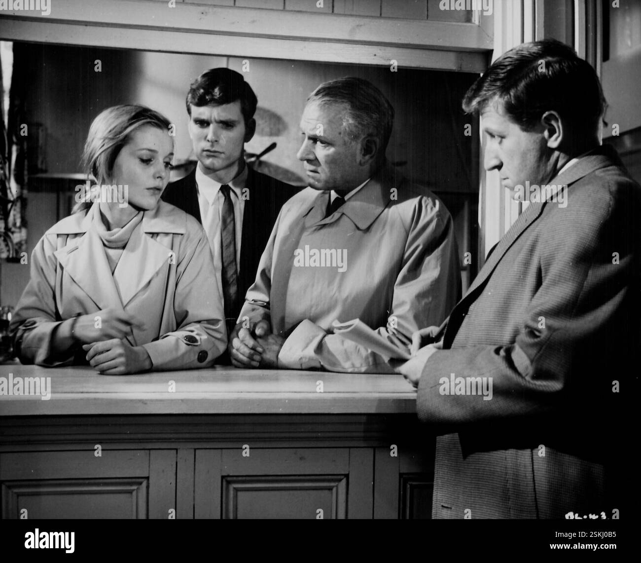 Carol Lynley, Keir Dullea, Laurence Olivier, Clive Revill in "Bunny ...