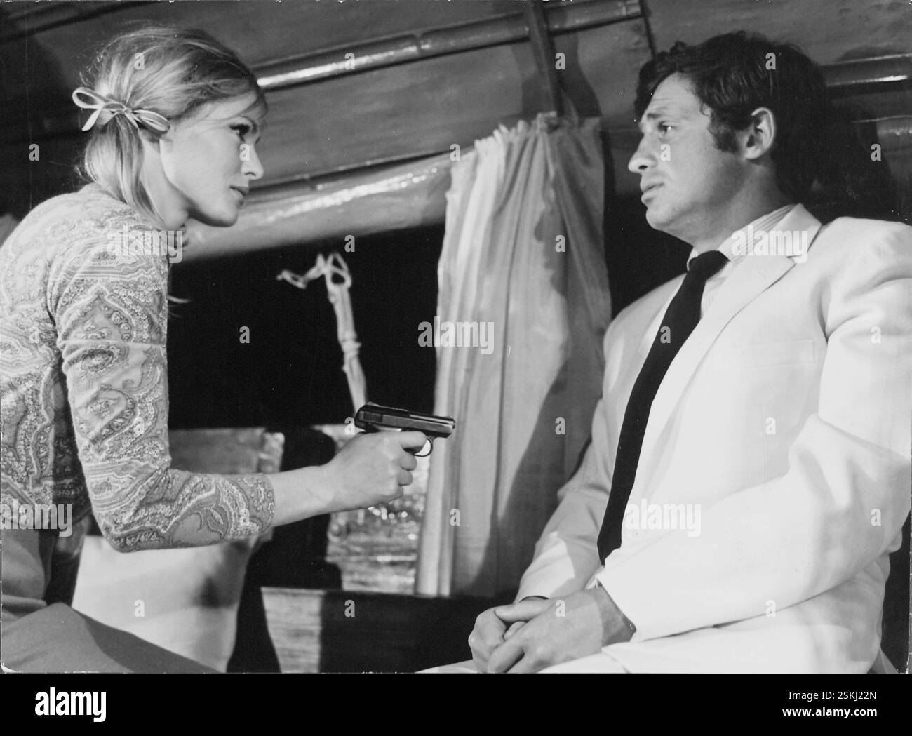 Ursula Andress, Jean-Paul Belmondo in "Les Tribulations D'un Chinois en Chine" 1965#Ursula ...