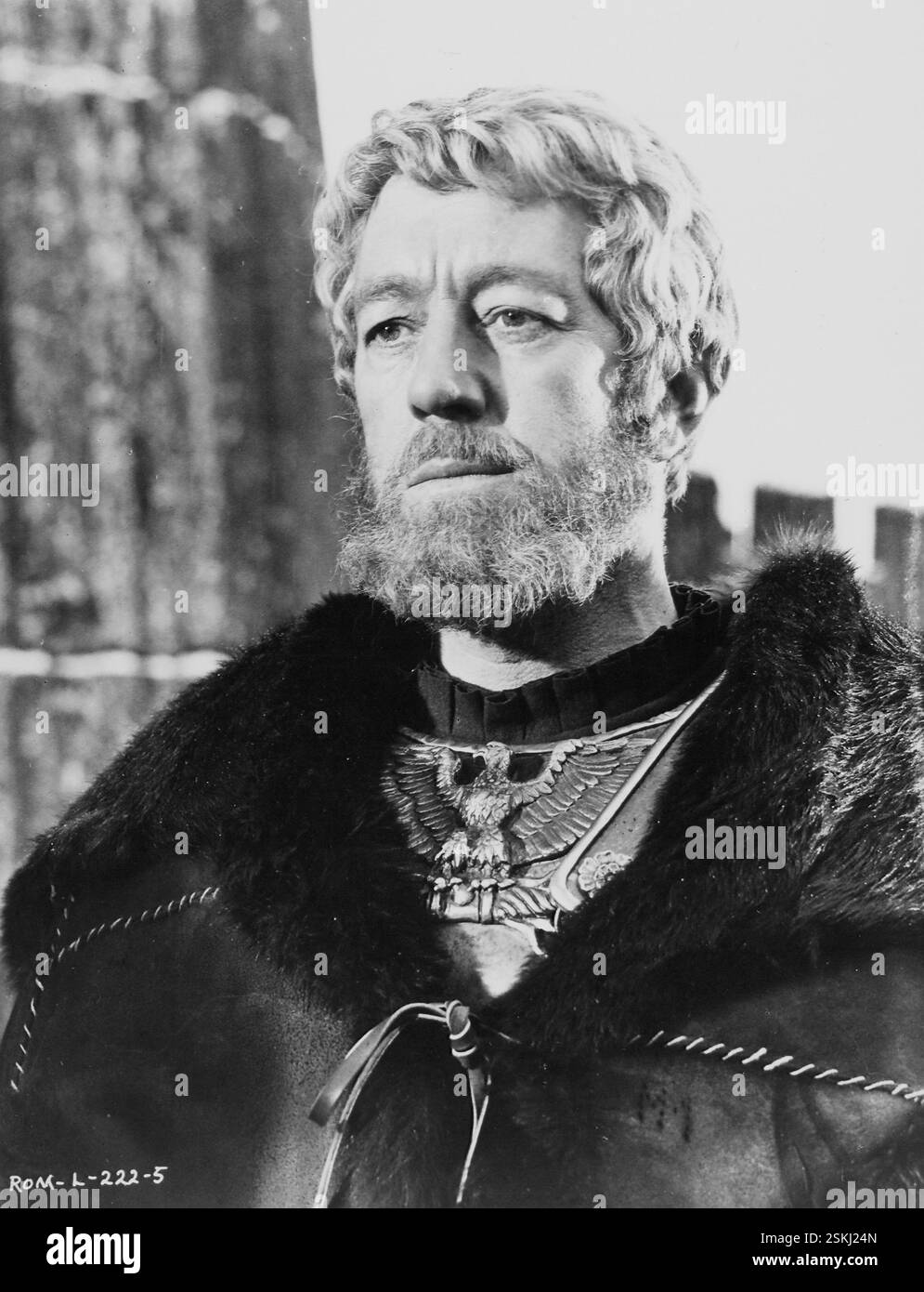 Alec Guiness in "The Fall of the Roman Empire" 1963#Alec Guiness in ...