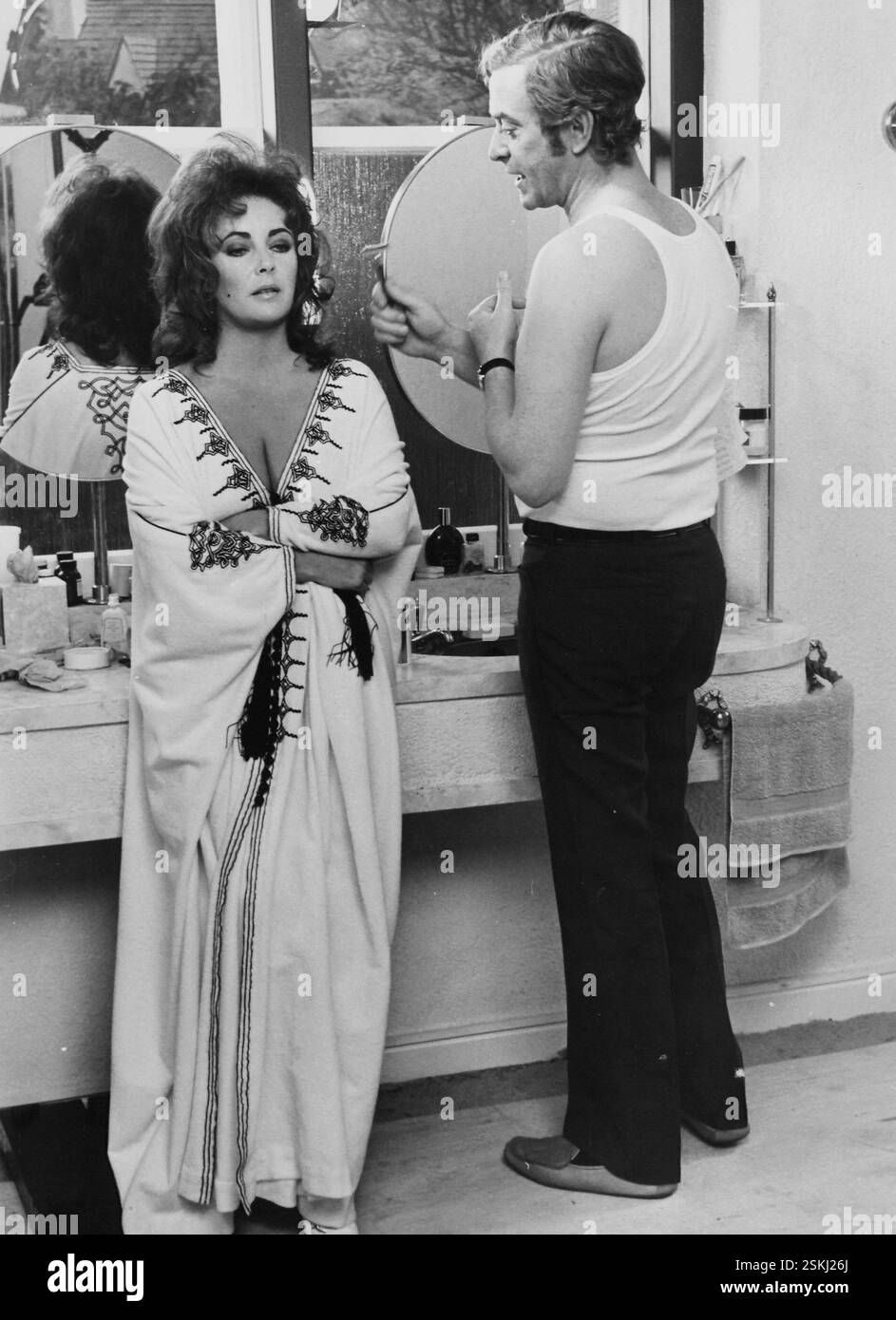 Elizabeth Taylor, Michael Caine in "X, Y and Zee" 1972#Elizabeth Taylor ...