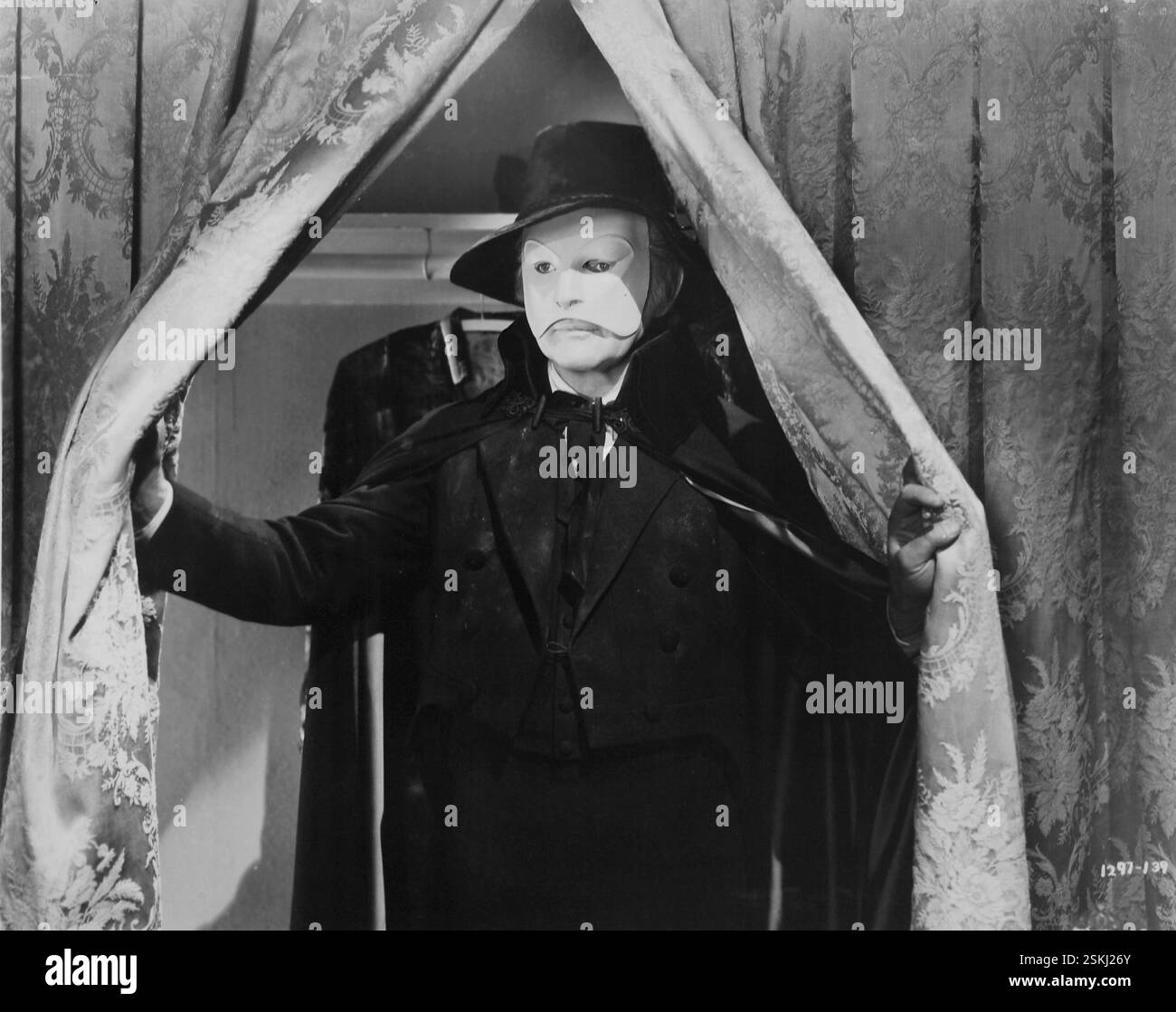 Claude Rains in "The Phantom of the Opera" 1943#Claude Rains in "The ...