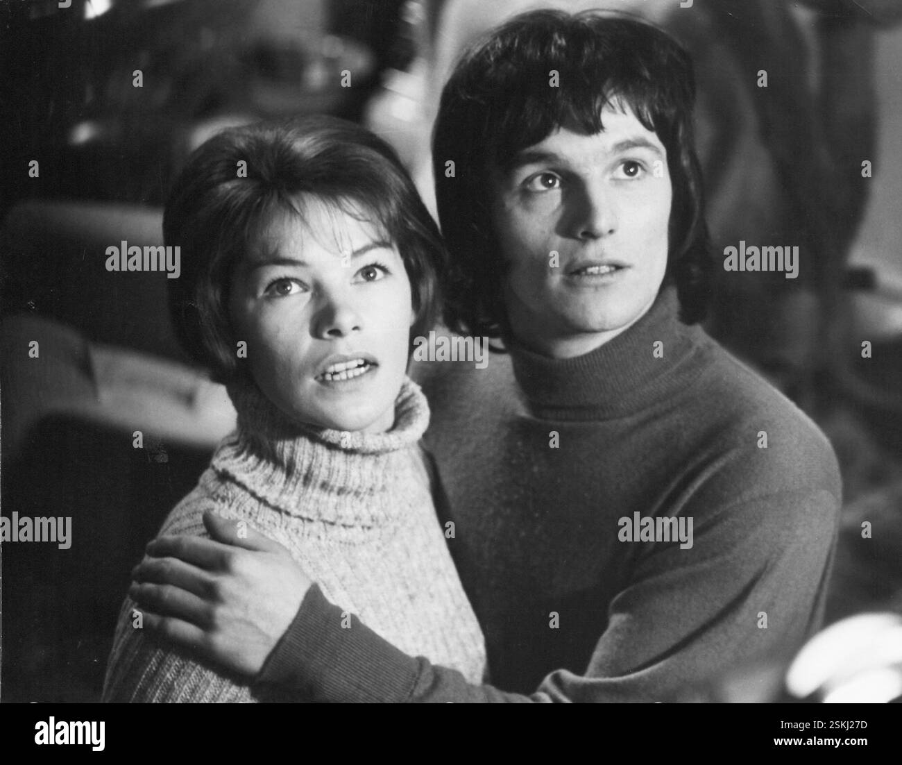 Glenda Jackson, Murray Head in "Sunday, Bloody Sunday" 1971#Glenda ...