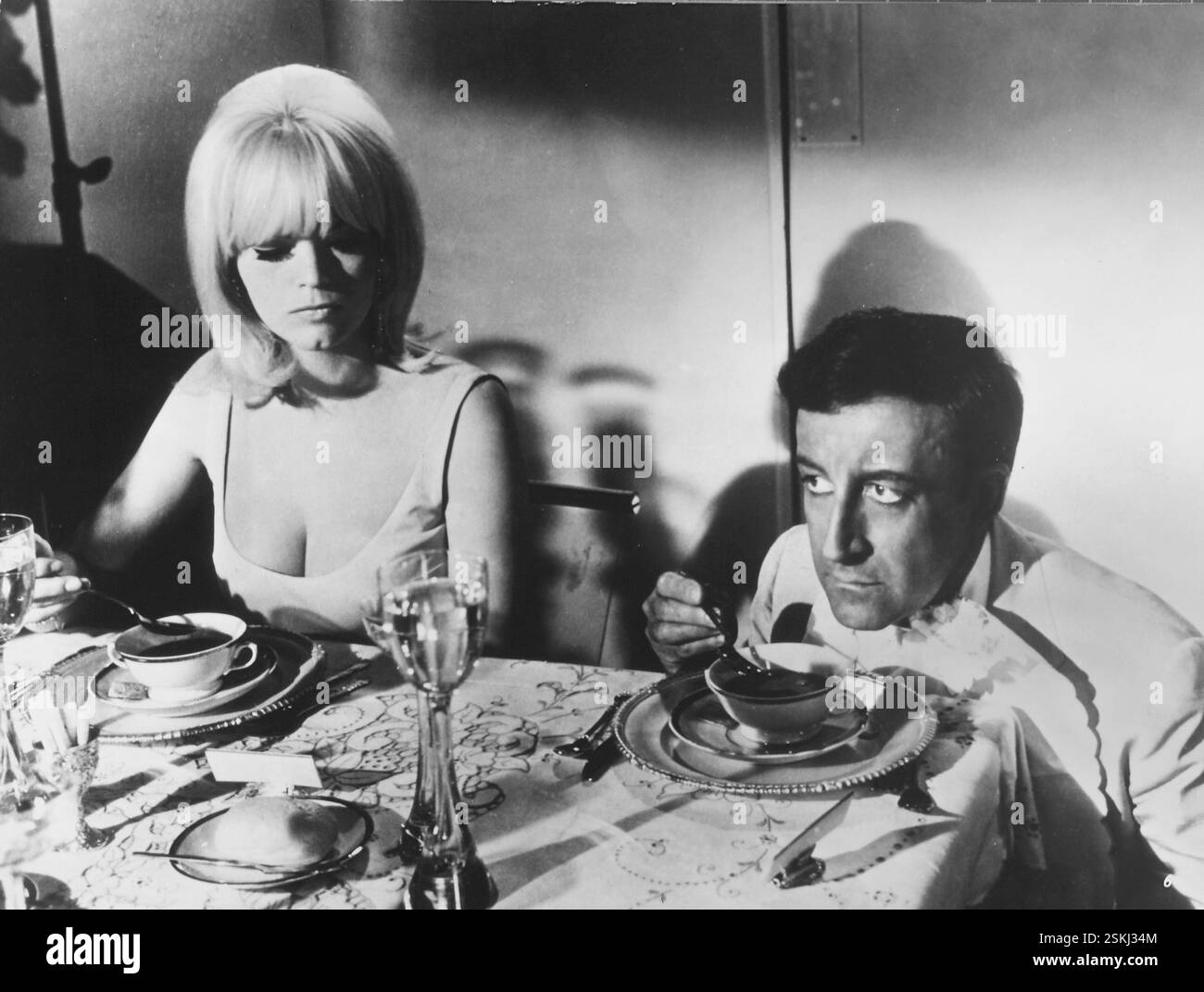 Carol Wayne, Peter Sellers in "The Party" 1968#Carol Wayne, Peter ...
