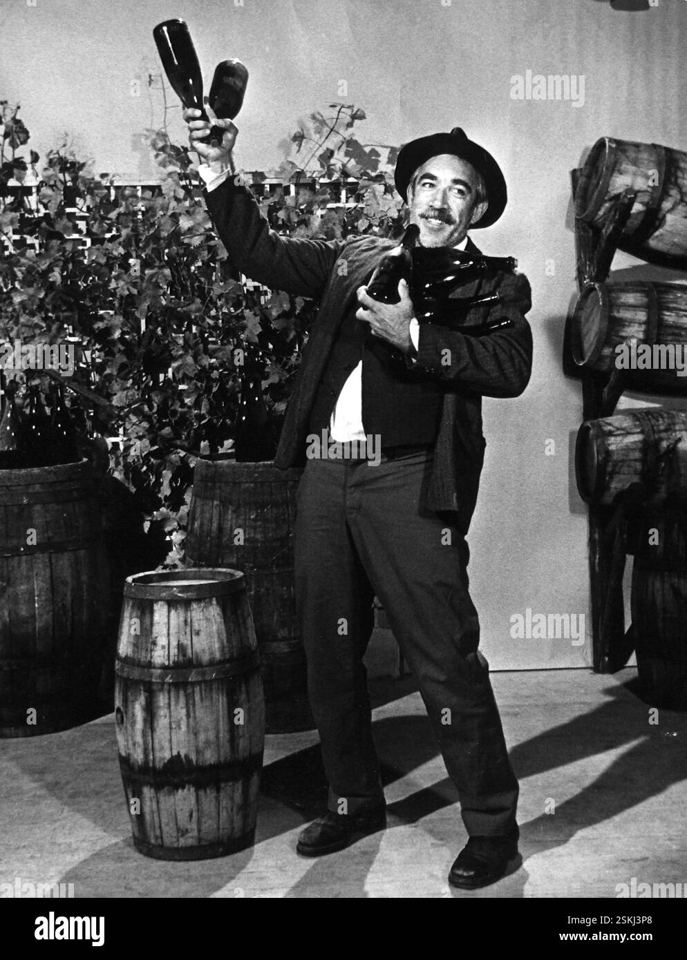 Anthony Quinn in "The Secret of Santa Vittoria" 1969#Anthony Quinn in ...