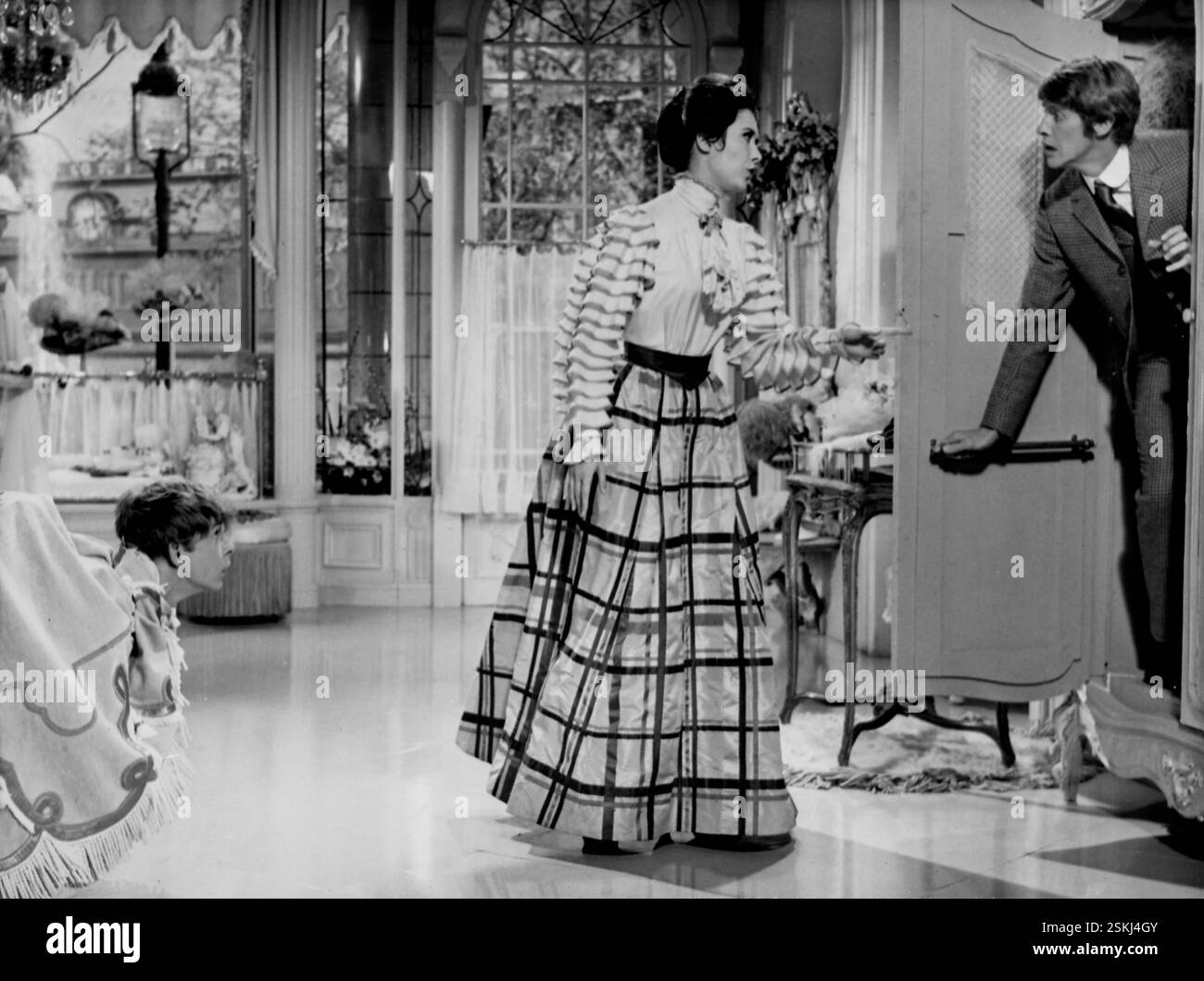 Danny Lockin, Marianne McAndrew, Michael Crawford in "Hello Dolly" 1969 ...