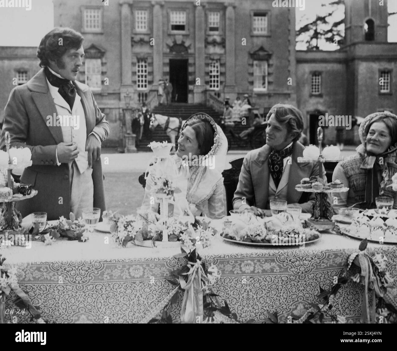 Vanessa Redgrave, Mark Burns in "The Charge of the light Brigade" 1968# ...