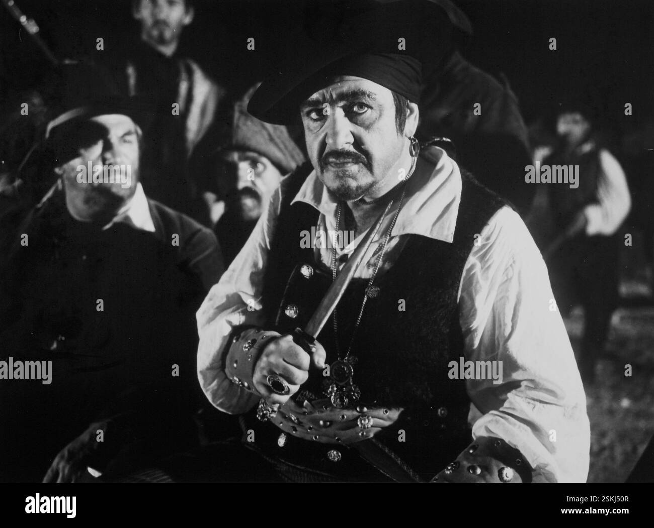 Akim Tamiroff in "I Briganti Italiani" 1961#Akim Tamiroff in "I ...