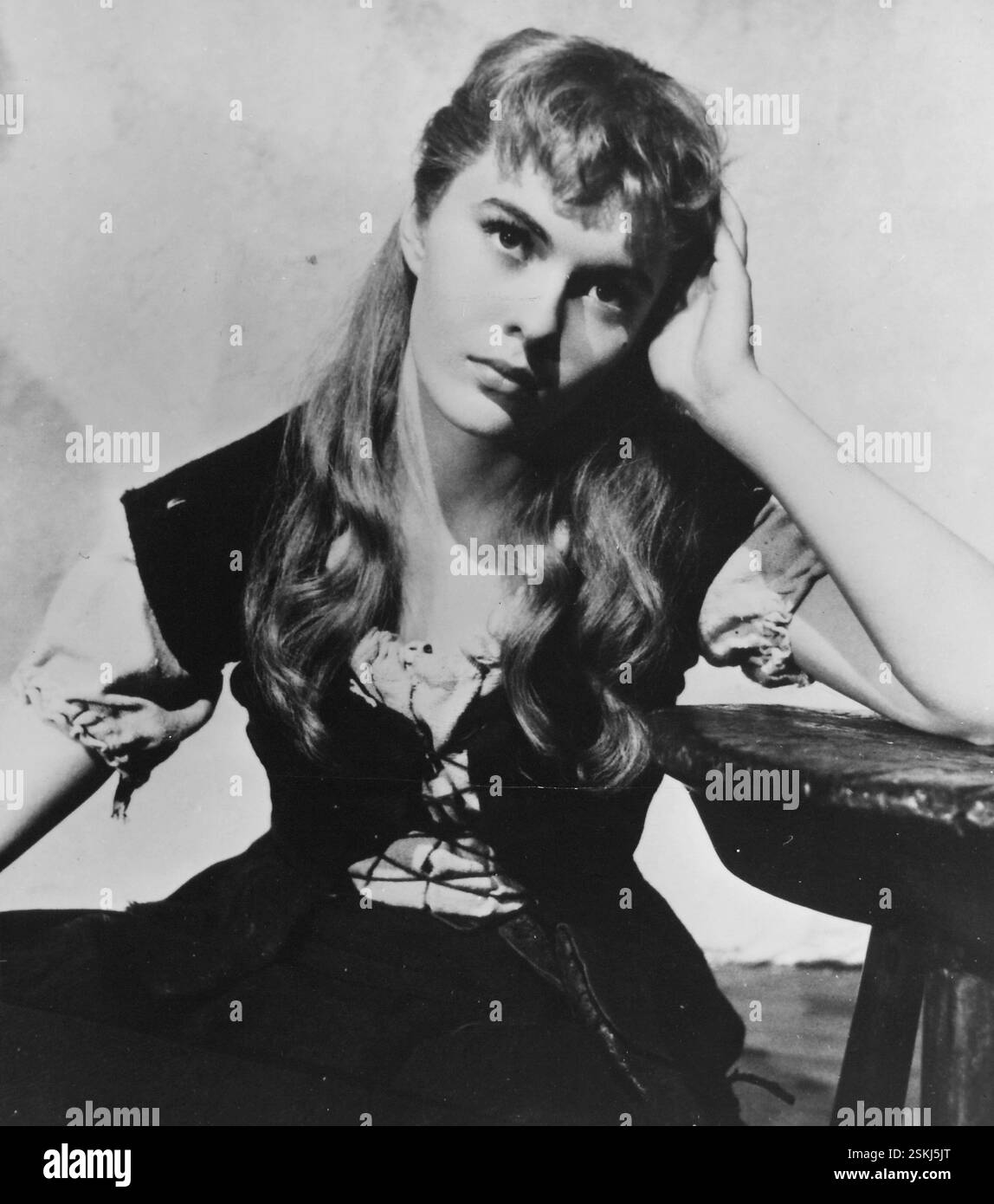 Jan Seberg in "Saint Joan" 1957#Jan Seberg in "Saint Joan" 1957- RDB BY ...