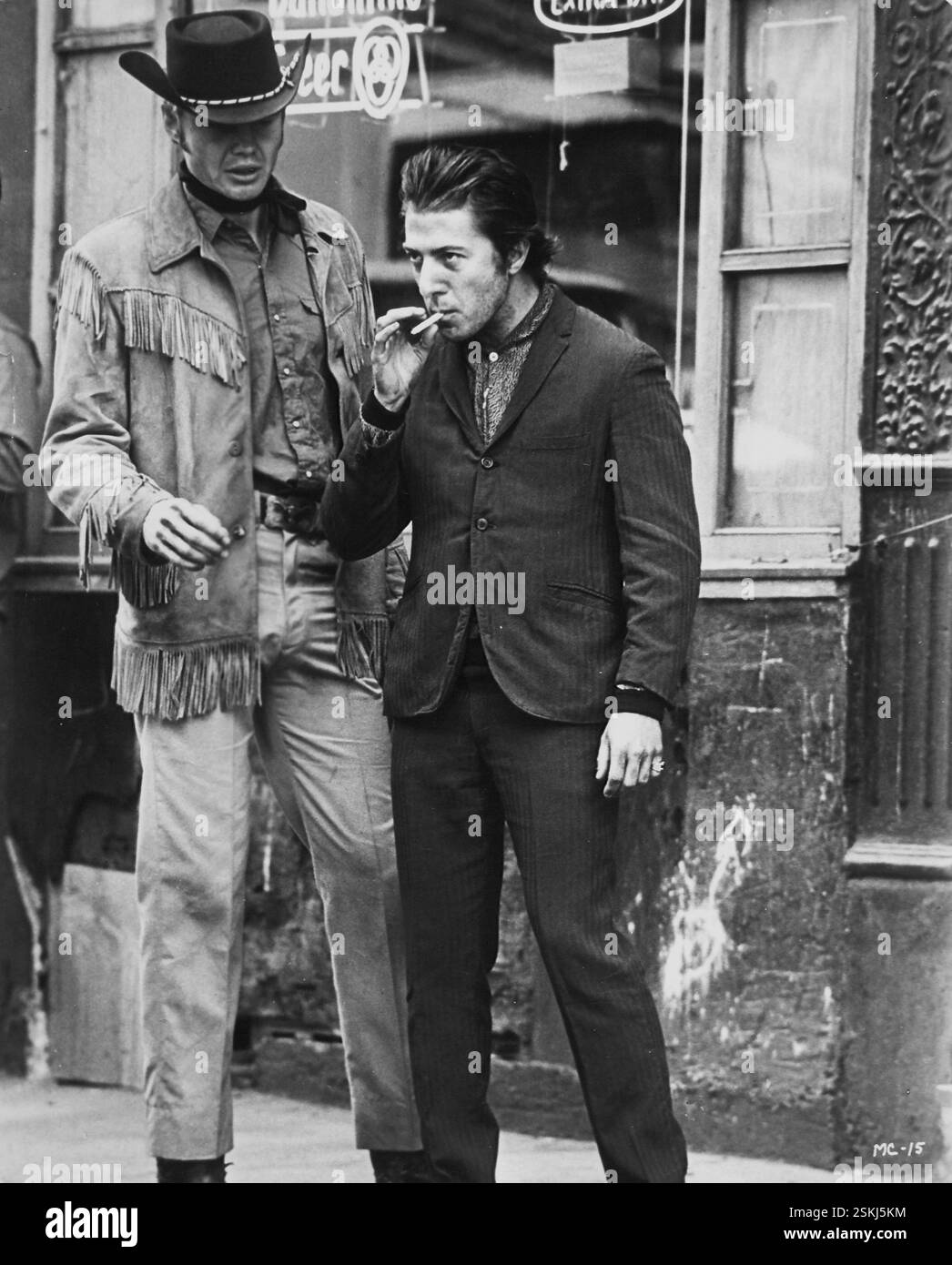 Jon Voight, Dustin Hoffman in "Midnight Cowboy" 1969#Jon Voight, Dustin ...