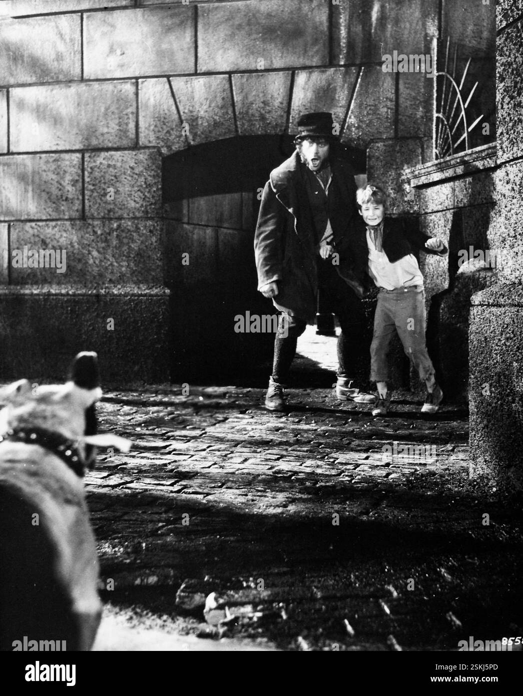 Oliver Reed, Mark Lester in "Oliver" 1968#Oliver Reed, Mark Lester in ...