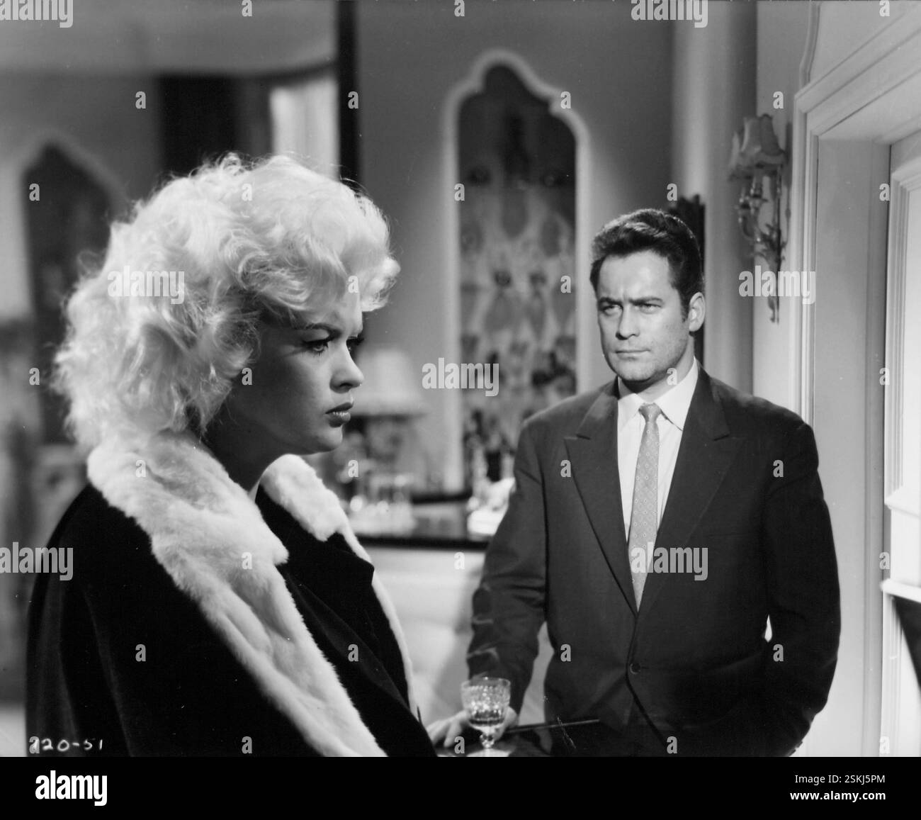 Jayne Mansfield, Carl Moehner in "The Challenge" 1960#Jayne Mansfield ...