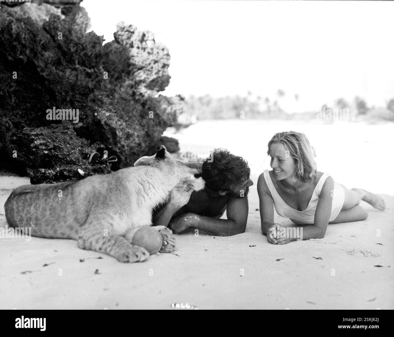 Bill Travers, Virgina McKenna in "Born Free" 1966#Bill Travers, Virgina ...