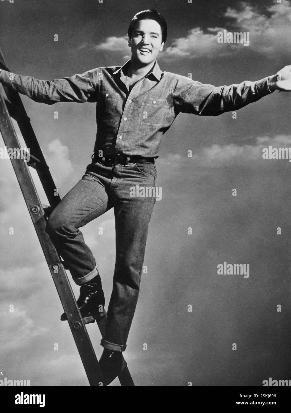 Elvis 1965 hi-res stock photography and images - Alamy