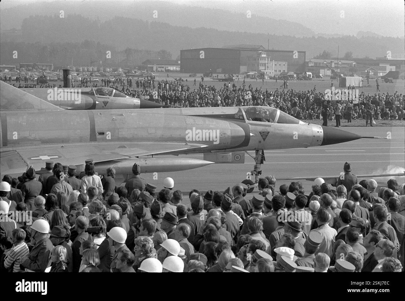 Défilée der Schweizer Armee in Emmen 1972#Swiss Army Parade in Emmen ...