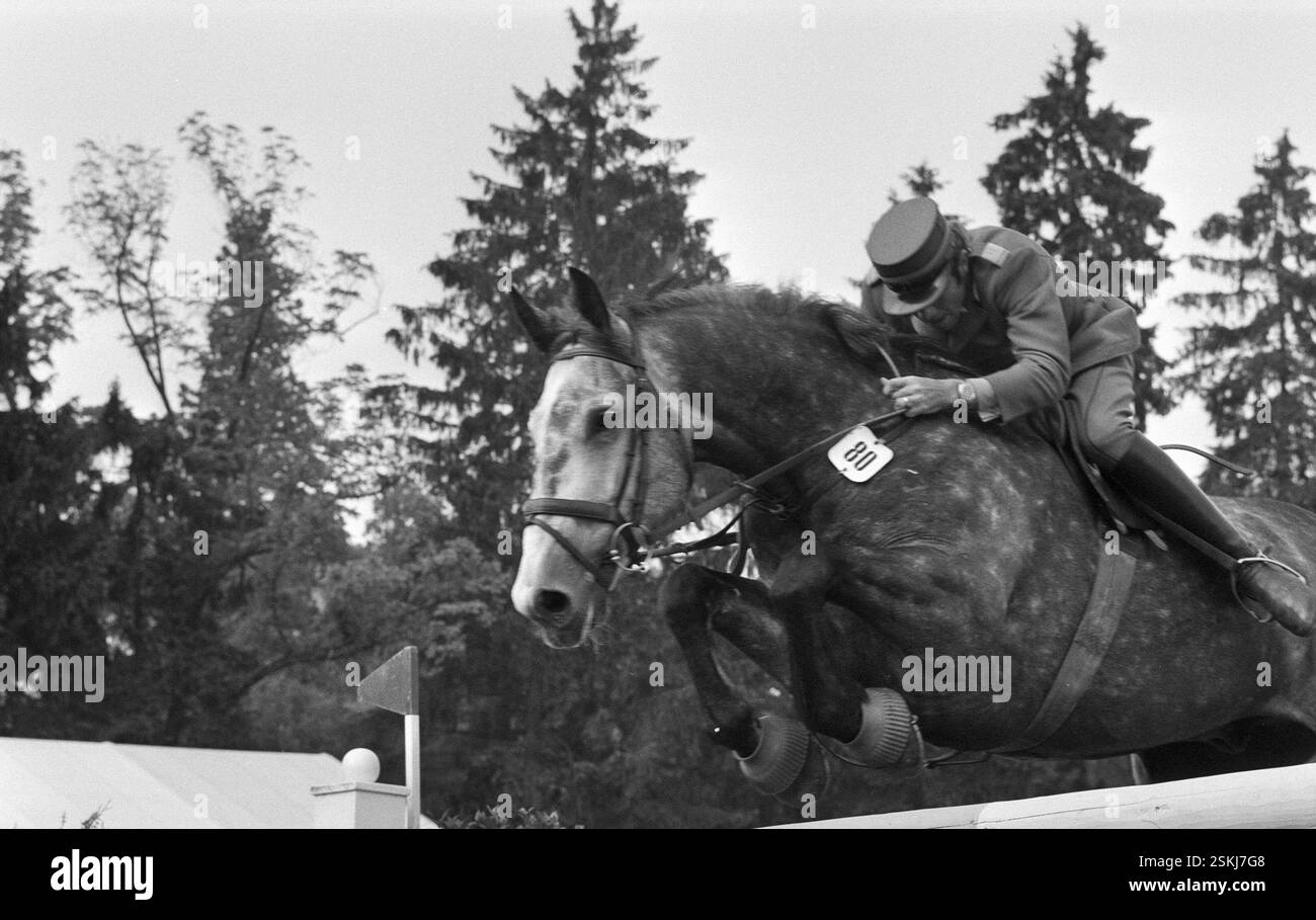 CSIO Luzern 1974: Max Hauri auf Woody Woodpecker#CSIO Lucerne 1974: Max ...