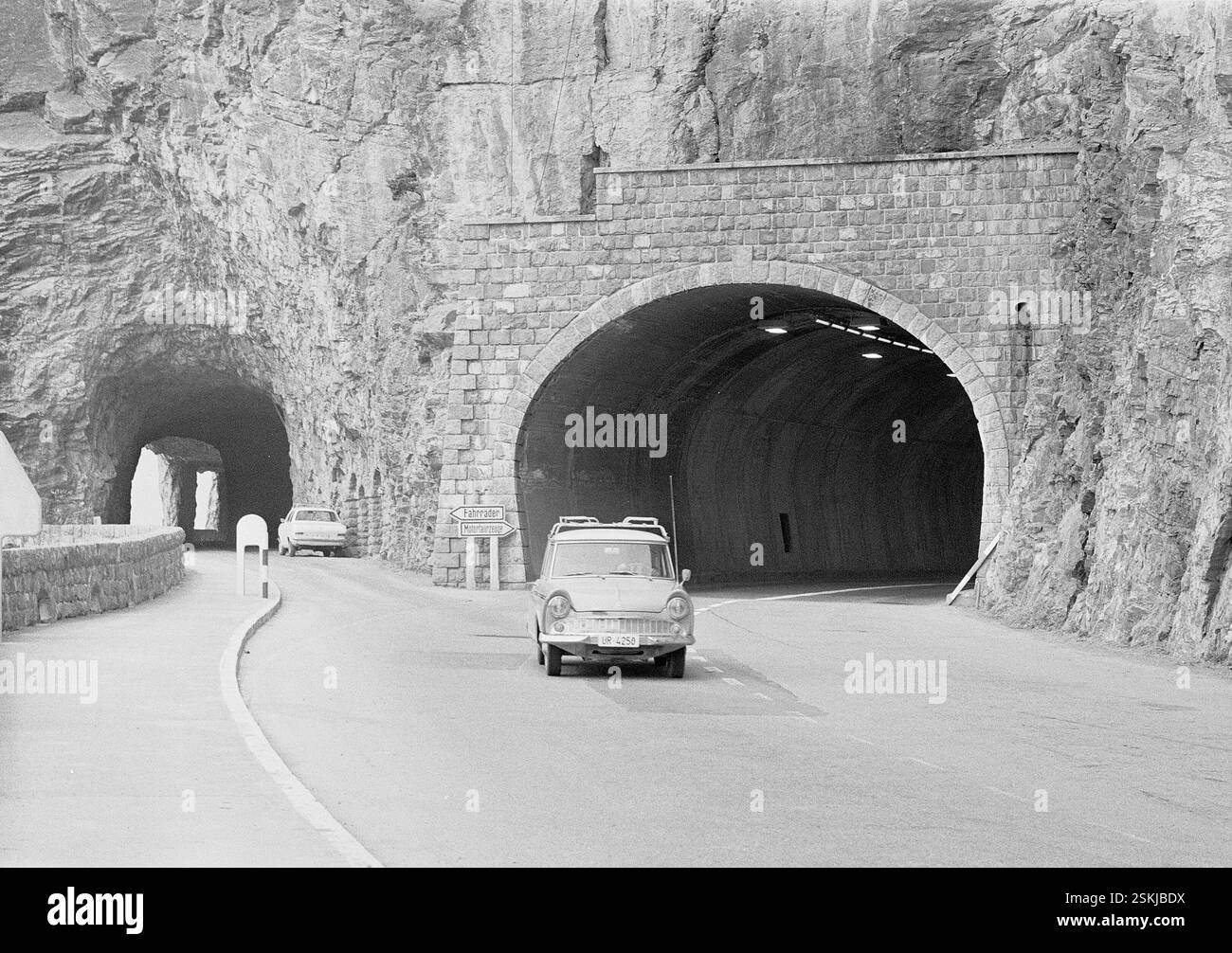 Axenstrasse, beleuchteter Tunnel, bei Brunnen 1971#Axenstrasse ...