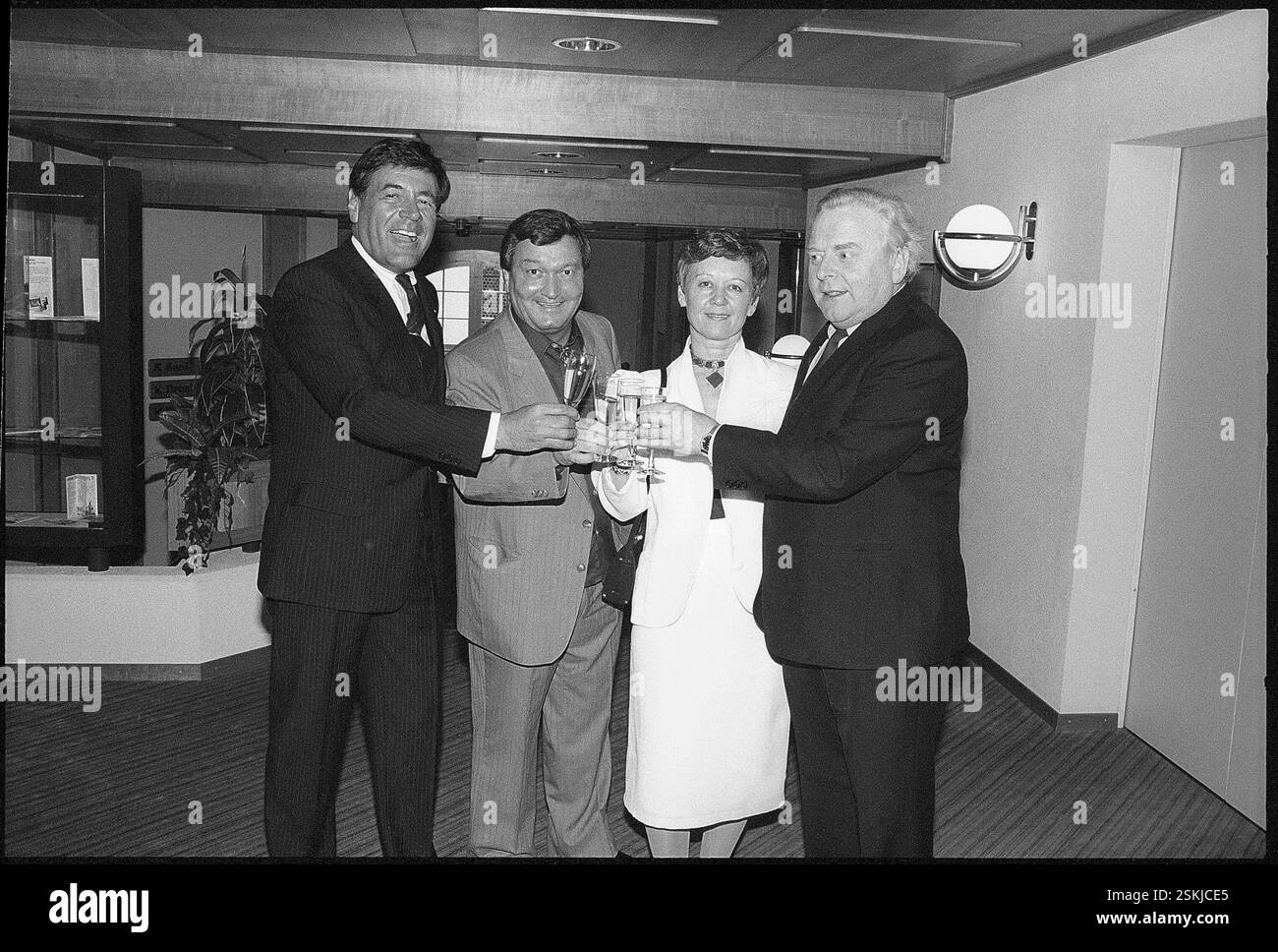 1985 geburtstag hi-res stock photography and images - Alamy