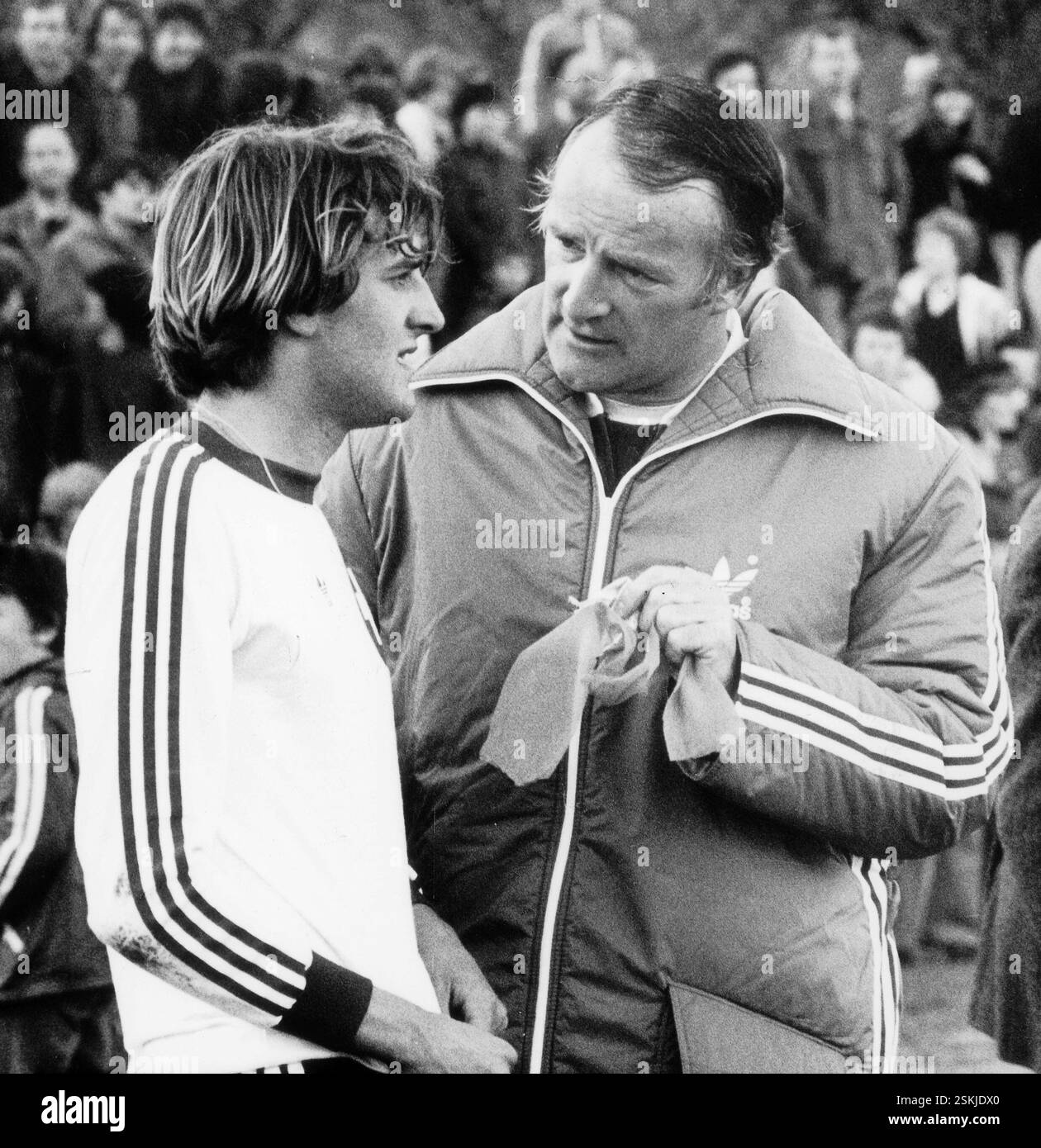 Heinz Hermann und Nationaltrainer Leon Walker#Heinz Hermann and ...