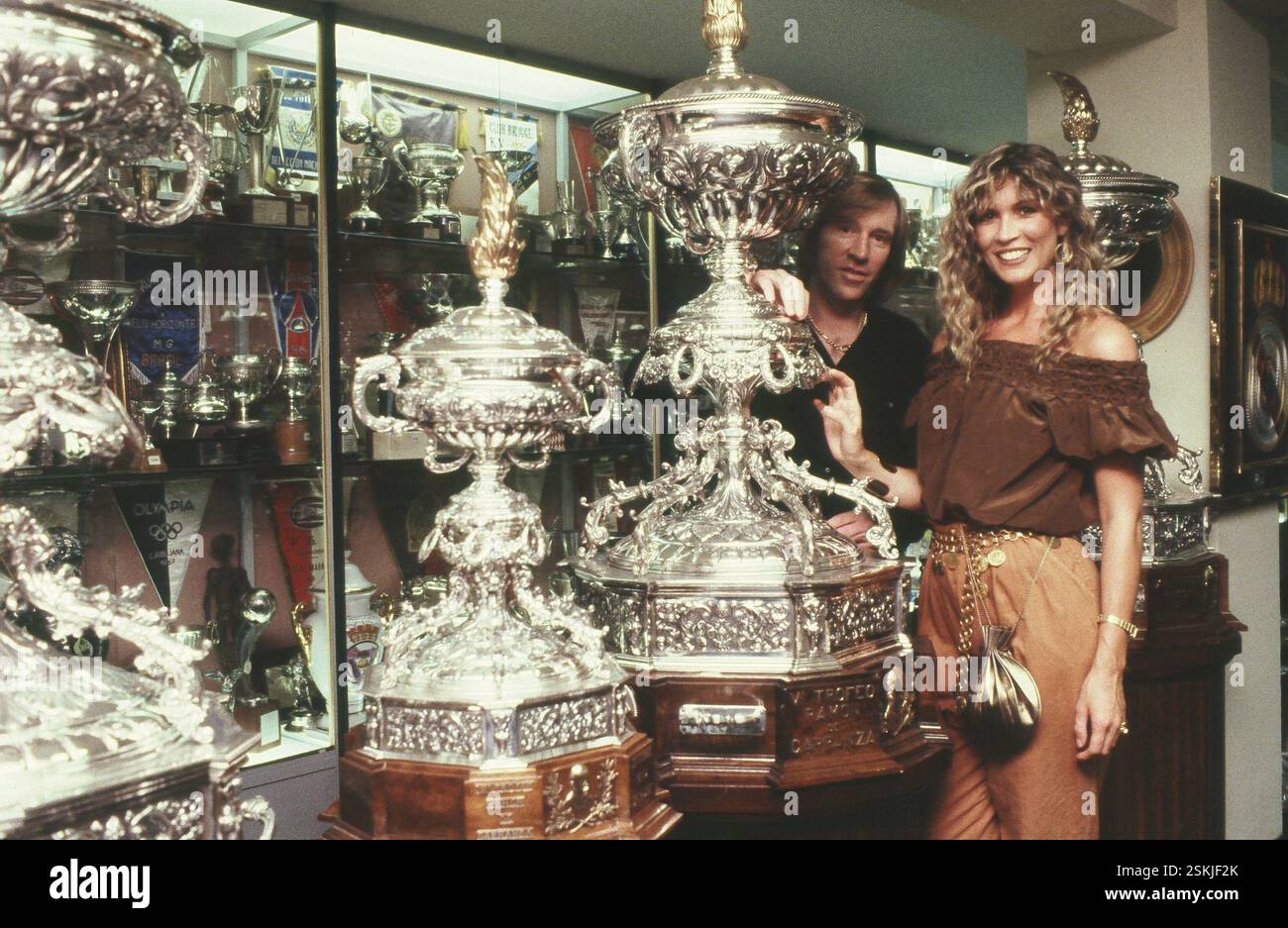 Günther Netzer mit Ehefrau im Trophäensaal von Real Madrid#Günther ...