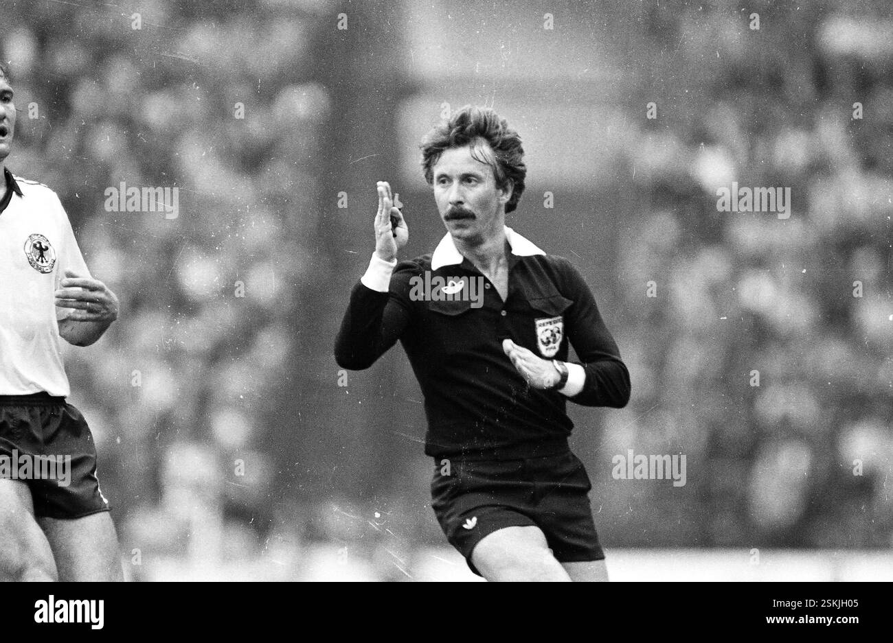 Fussball-WM 1982: Deutschland - Chile; Schiedsrichter Bruno Galler# ...