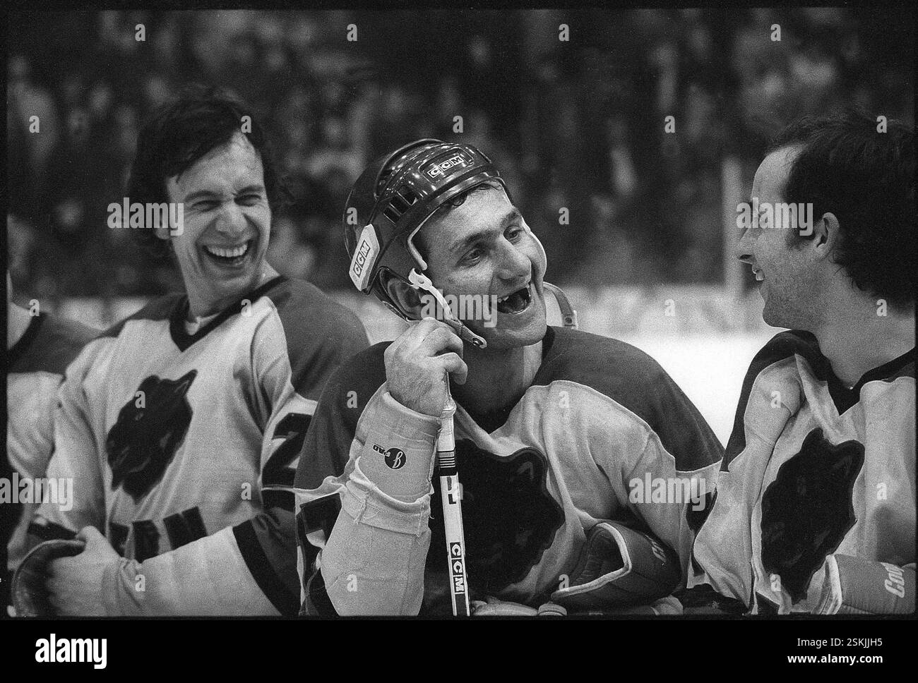 NLA 1974/75: Meisterfeier des SC Bern; Paul-Andre Cadieux#NLA 1974/75 ...