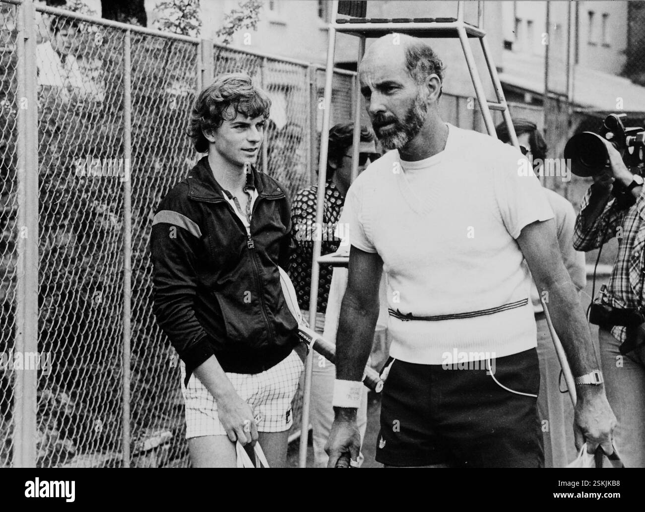 Heinz Günthardt mit coach Bob Hewitt, Gstaad 1978#Heinz Günthardt with his coach Bob Hewitt ...