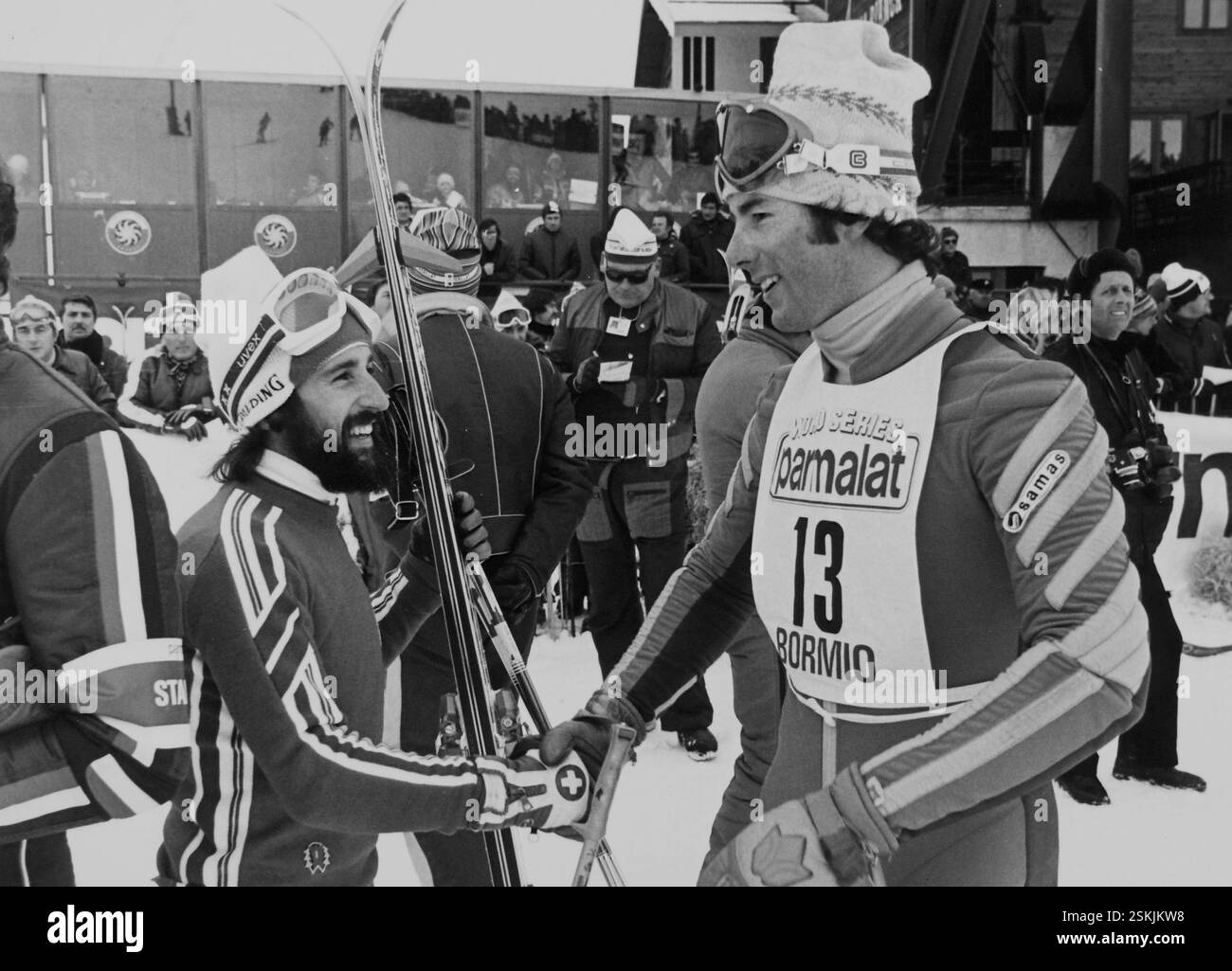 Bormio 1976: Heini Hemmi gratuliert Ingemar Stenmark zu seinem Sieg# ...