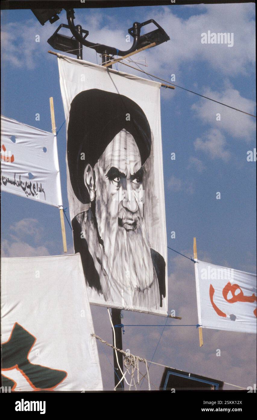 Bild von Ayatollah Ruhollah Khomeini, Teheran 1979#Picture of Ayatollah ...