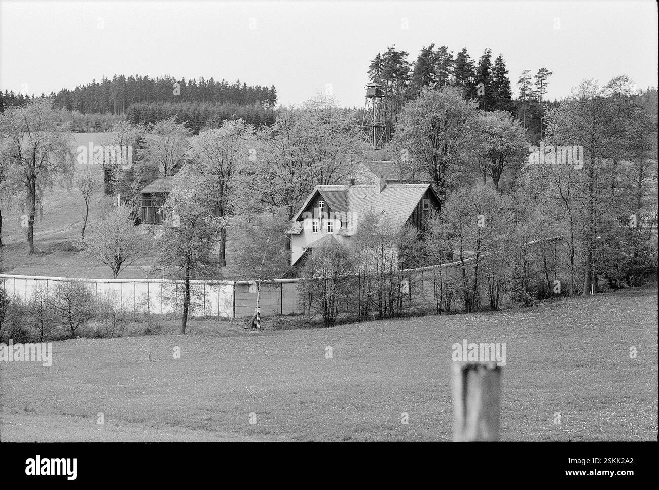 Zonengrenze zur DDR bei Mödlareuth 1968#Zonal border to German ...