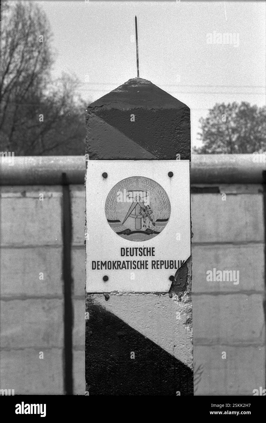 Zonengrenze zur DDR bei Mödlareuth 1968#Zonal border to German ...